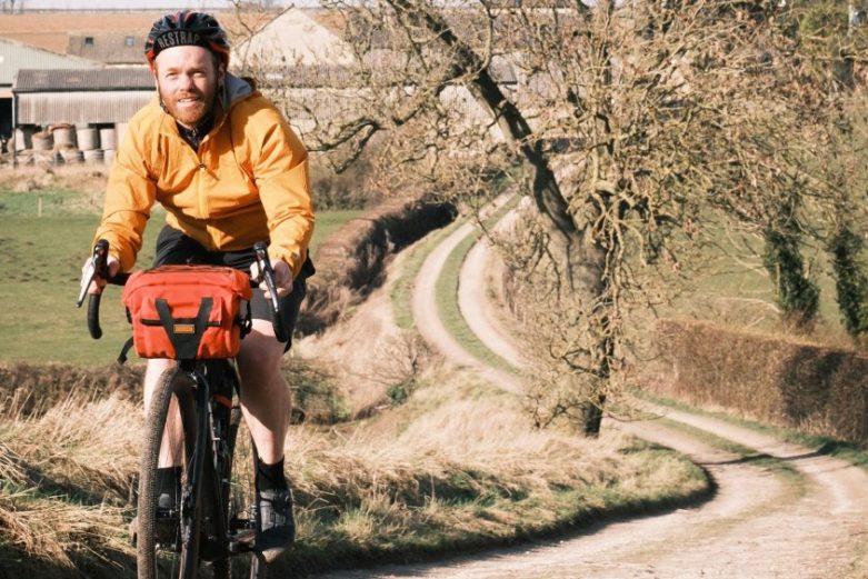 Pneu vélo gravel : section, profil, TPI et montage tubeless
